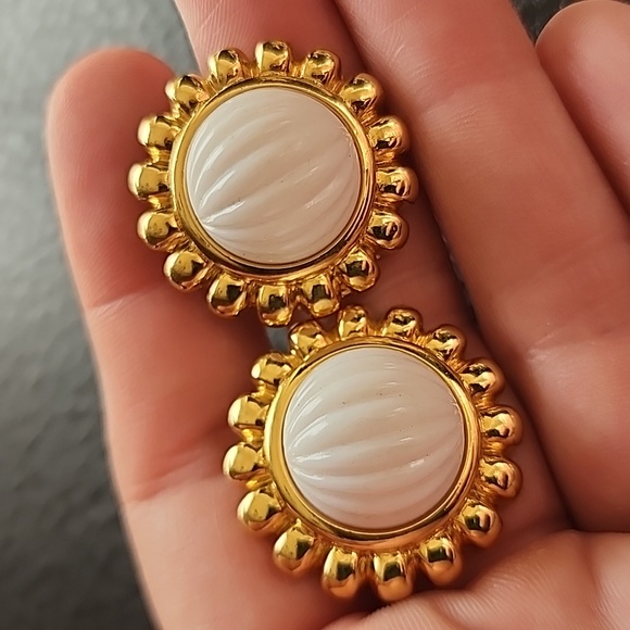 Monet | Jewelry | Vtg Monet Earrings | Poshmark